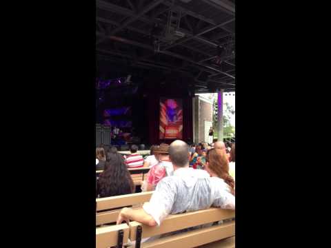 Mark McGrath so hilarious at Epcot's Wine and Food Festival