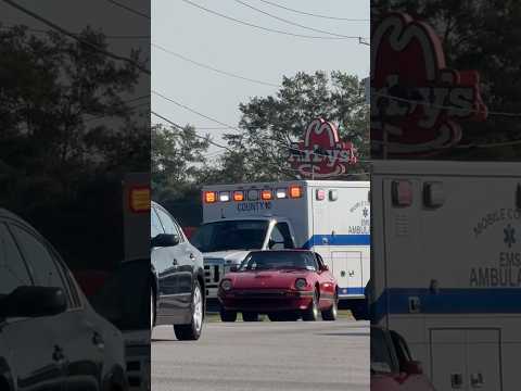 Mobile County EMS Rescue Squad 10 Responding in Heavy Traffic
