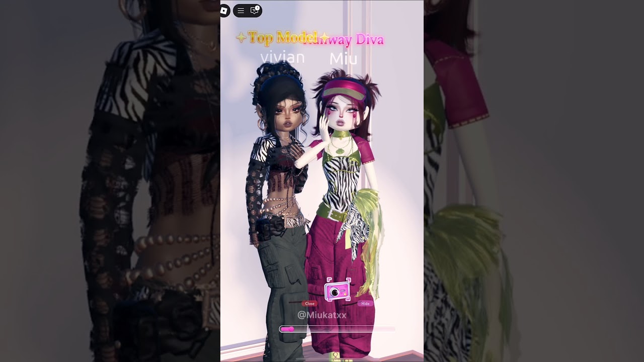 Styling the new cargo pants w my friend ! 💗💗 | #dresstoimpress #shorts #roblox