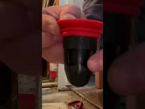 No P-trap easy fix #plumbing #homeowner #diy #drain #renovation #pipe #tipsandtricks #pvc