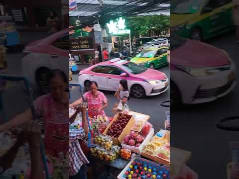 A View From Stumble Inn Bar On Soi Nana - Bangkok Thailand 🍻 Really Great People Watching Here!
