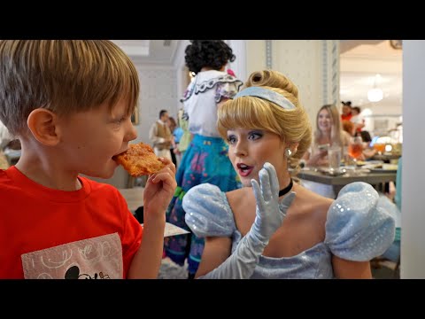Disney's 1900 Park Fare Dinner Review! | Great Character Interactions, Delicious Food & Family Fun!