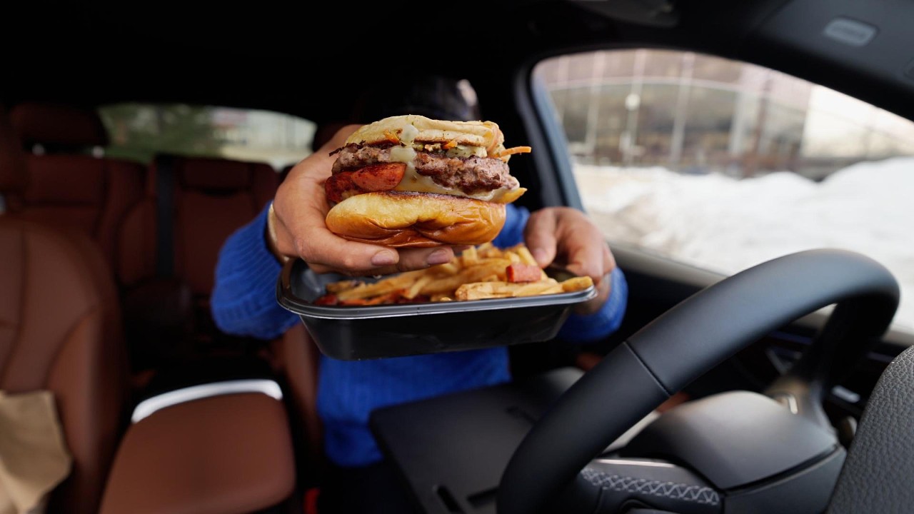 Trying Applebee's ENTIRE New Big Easy Menu
