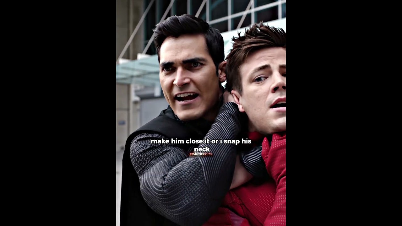 Oliver stops Evil Superman from killing Barry #shorts