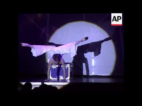 Extreme stunt men & women disfigure themselves on stage