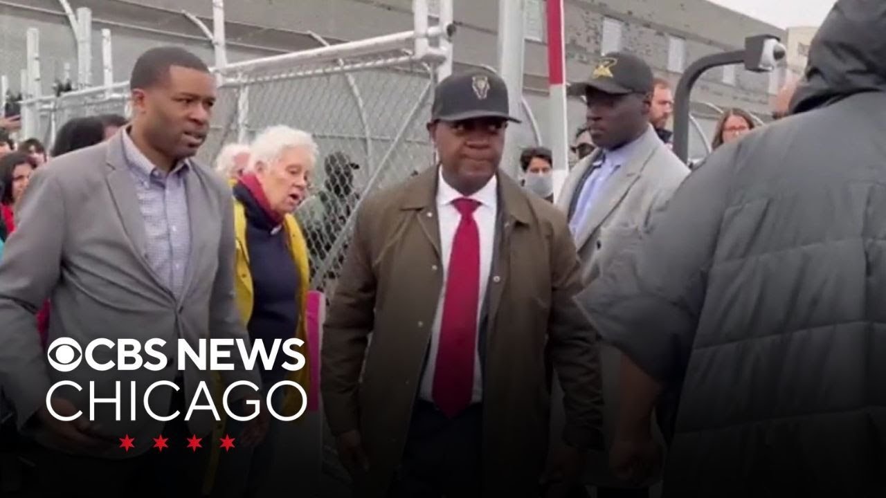 Newark mayor arrested during protest outside federal immigration facility