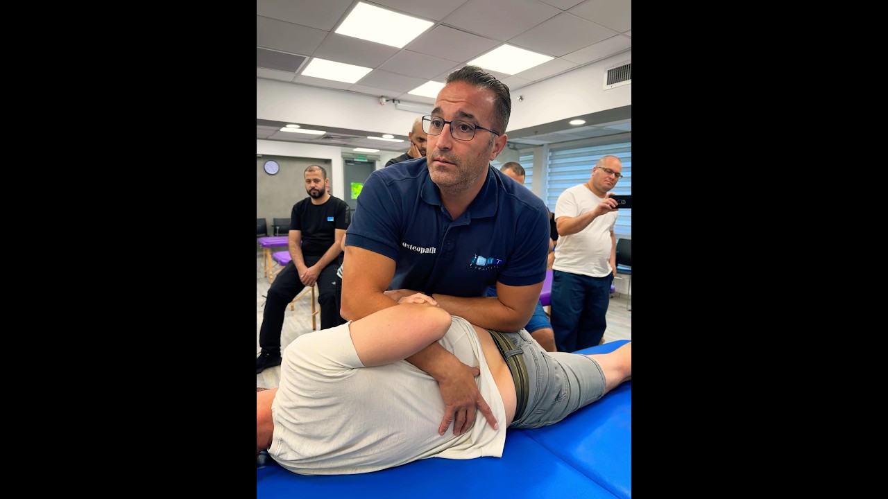 Cracking the lumbar spine. #physicaltherapy #chiropractic #chiropractor #osteopath #physio