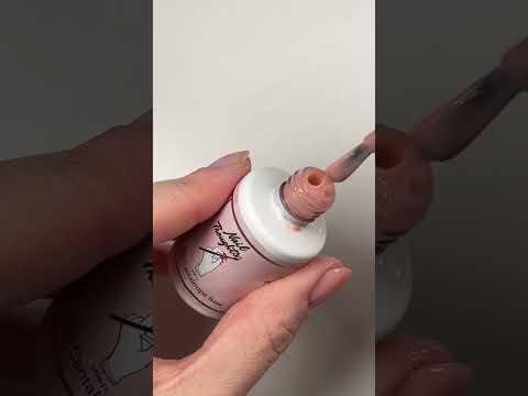 A few tips for getting a smooth builder gel application every time! #gelmanicure #buildergel #nails
