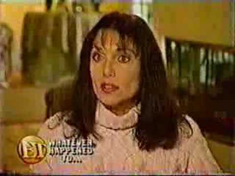 Stepfanie Kramer - 2002 ET Interview