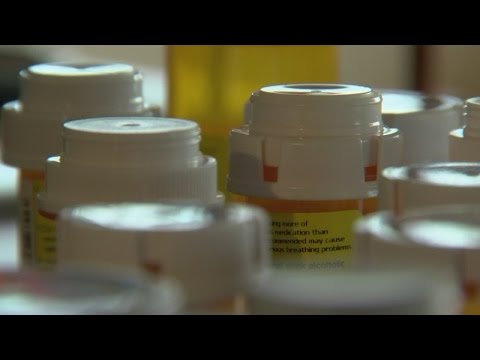 Nurse charged with taking patients' pills
