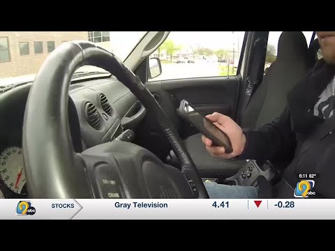 Iowa could soon have handsfree driving laws: here’s what you need to know