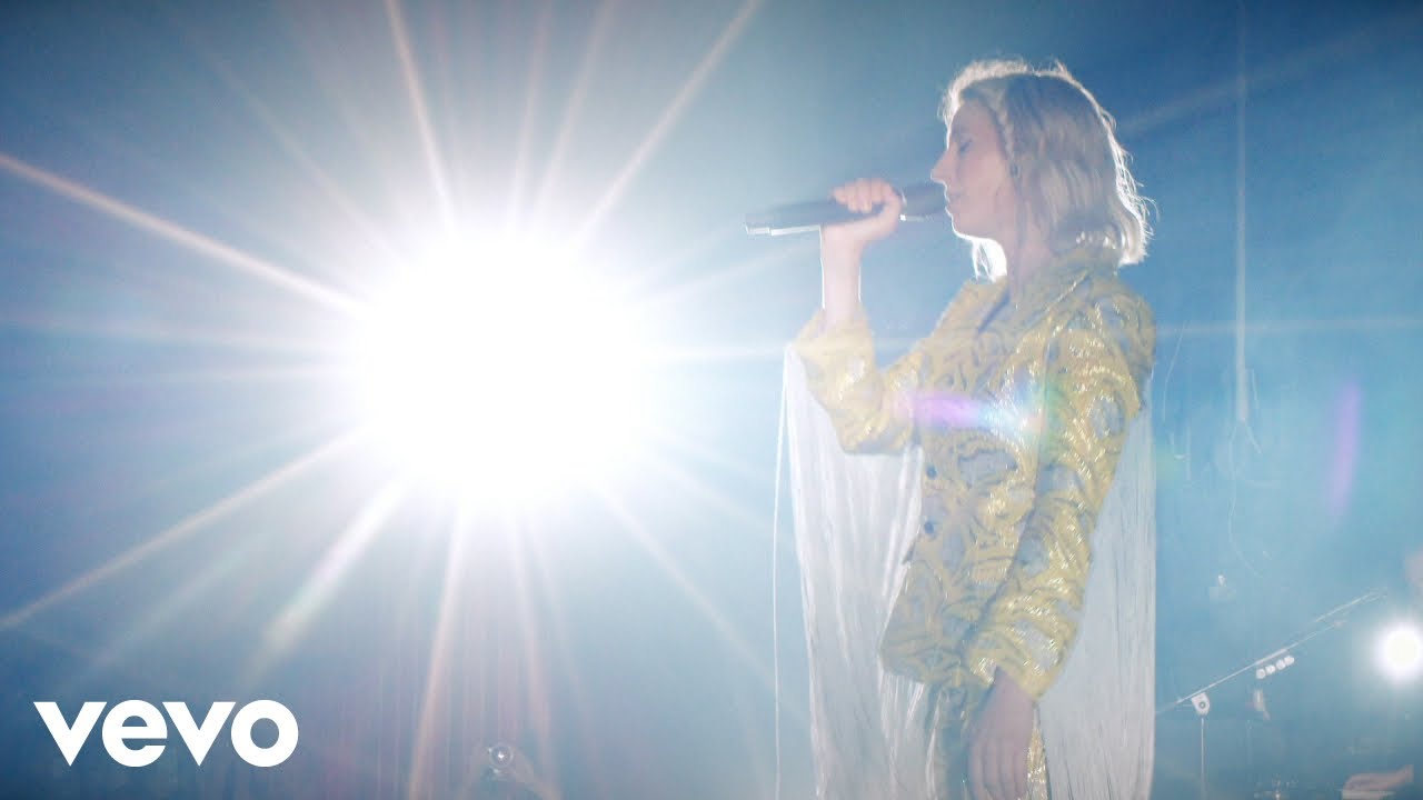 Veronica Maggio - Välkommen in (Live From Cirkus, Stockholm / 2018)