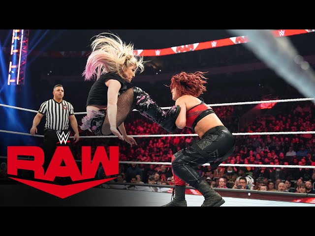What Alexa Bliss was told by top WWE Superstar after scary botch