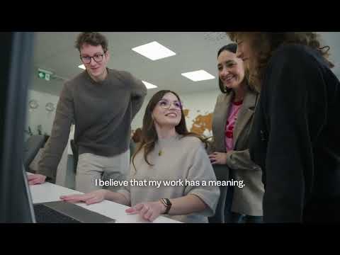 Anna: Supporting others, making a difference.