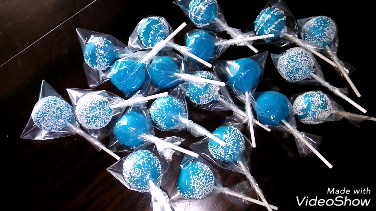 Making Blue Cakepops