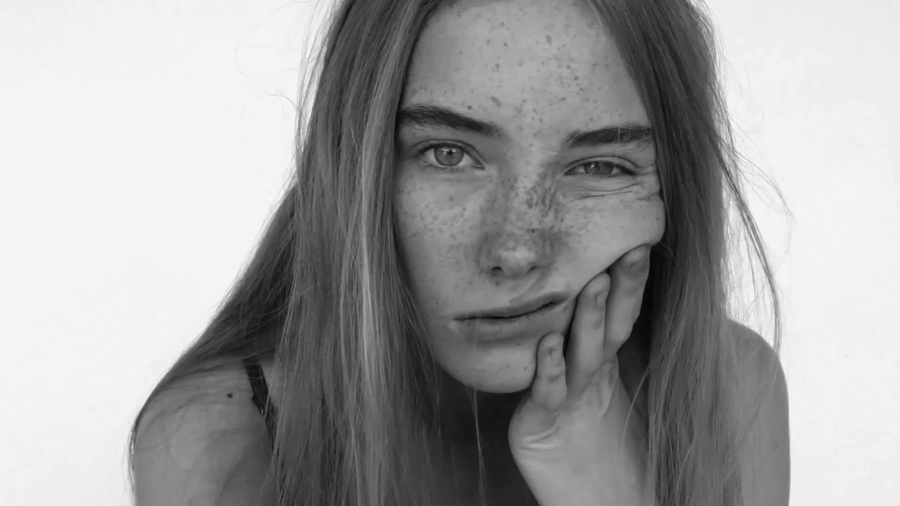 Mia in the raw by Katrien Emmanuel