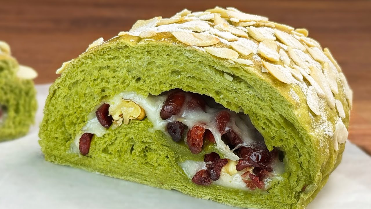 Matcha Mochi Bread – Soft, Satisfying, and Full of Green Tea Flavor 抹茶麻薯面包