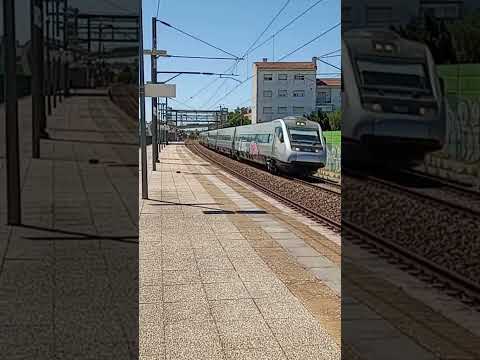 CP 4008 a passar no apeadeiro das virtudes