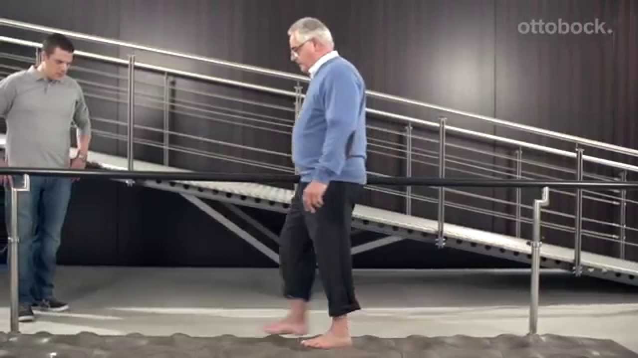 Silicone partial foot prosthesis - Characteristics and foot rollover