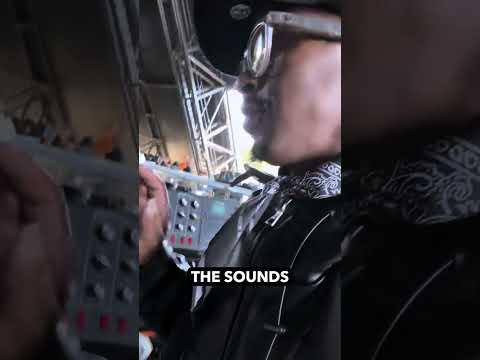 Mike Moore Checks in from Coachella for a Rig Rundown with MPC Key 37