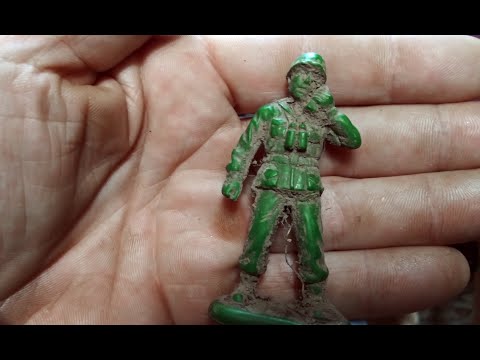 GH016166 army man