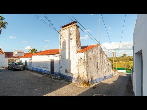 moradia para recuperar com quintal - Ilhas de Arraiolos