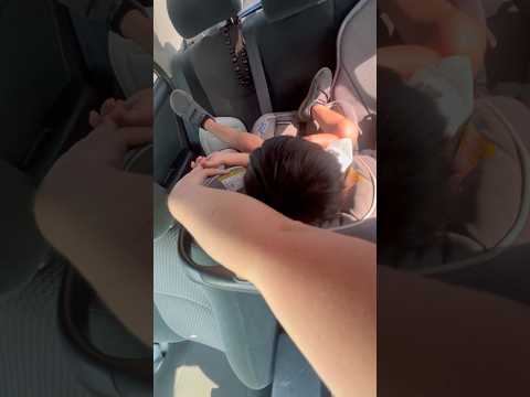 When your baby want to hold your hand ๐in the car ๐ #baby #love #beautiful