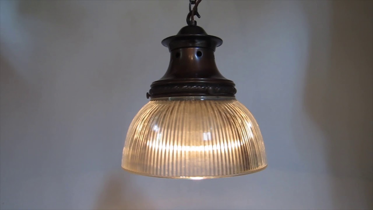 Holophane pendant light - Light 4423