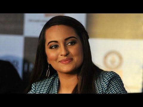 Sonakshi Sinha To Play A Karachi-Based Journalist In 'Noor'?
