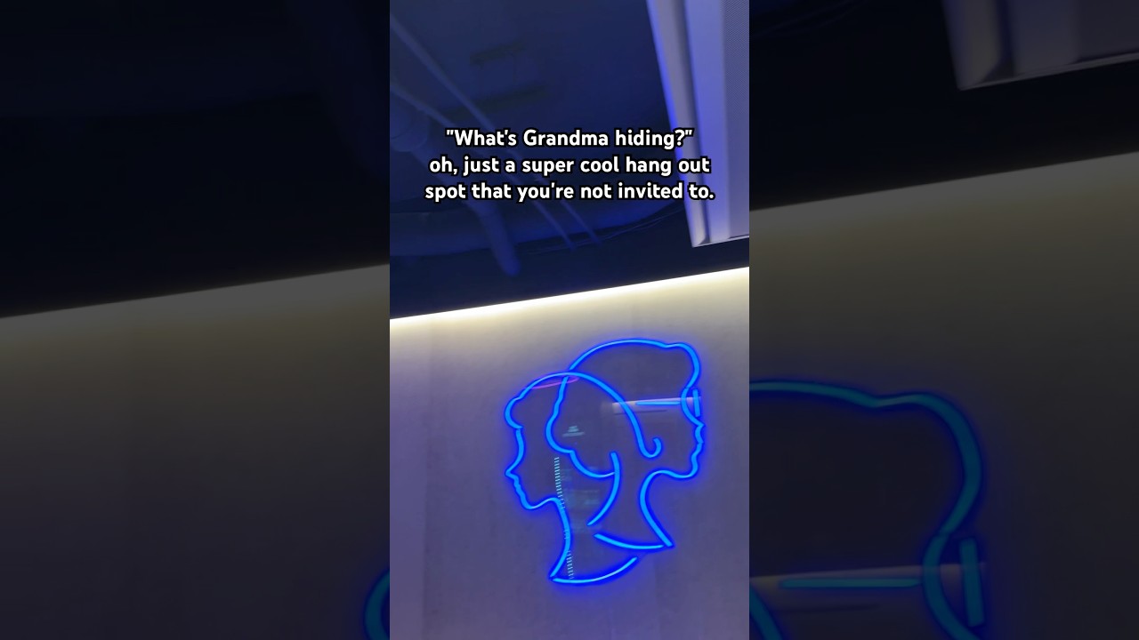 Maybe if you comment nice things she might let you in. 😇 #mergemansion