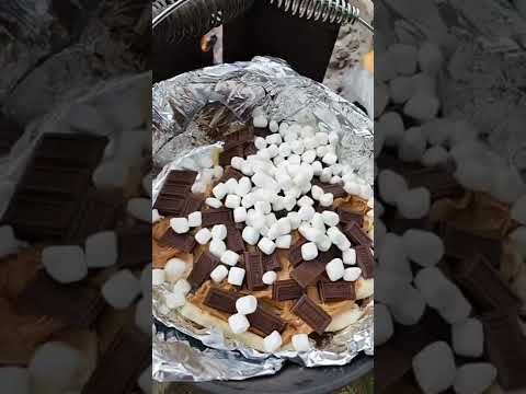 THE BEST CAMPFIRE TREAT! #poormanscomfortfood #camping #campfire #smores