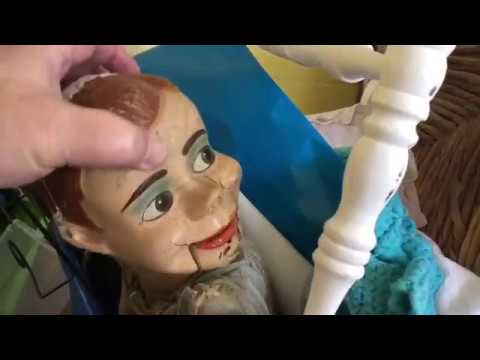 Candice and Lonnie go to Estate Sales - nice Lladro score!