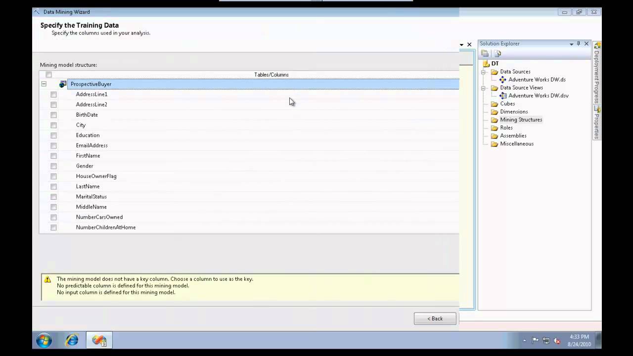 Introduction to Data Mining  (1/3)