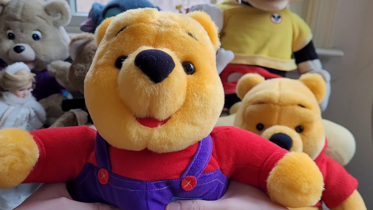Hug 'N Wiggle Winnie-the-Pooh Talking Plush Toy Review With Ogie The Bear