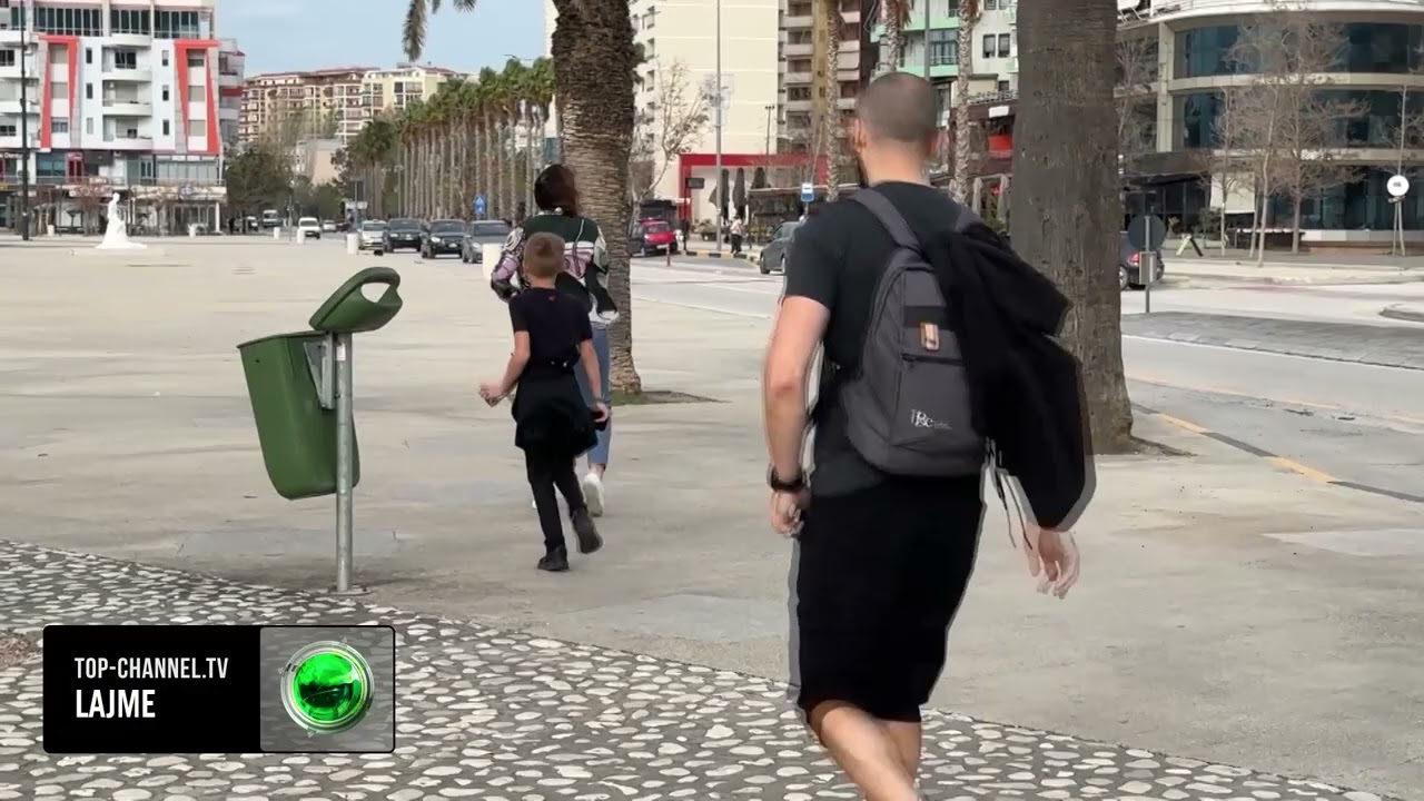 Top Channel/ Moti i keq, pezullohet lundrimi detar në Vlorë - Top Channel Top Channel/ Moti i keq, pezullohet lundrimi detar në Vlorë - Top Channel