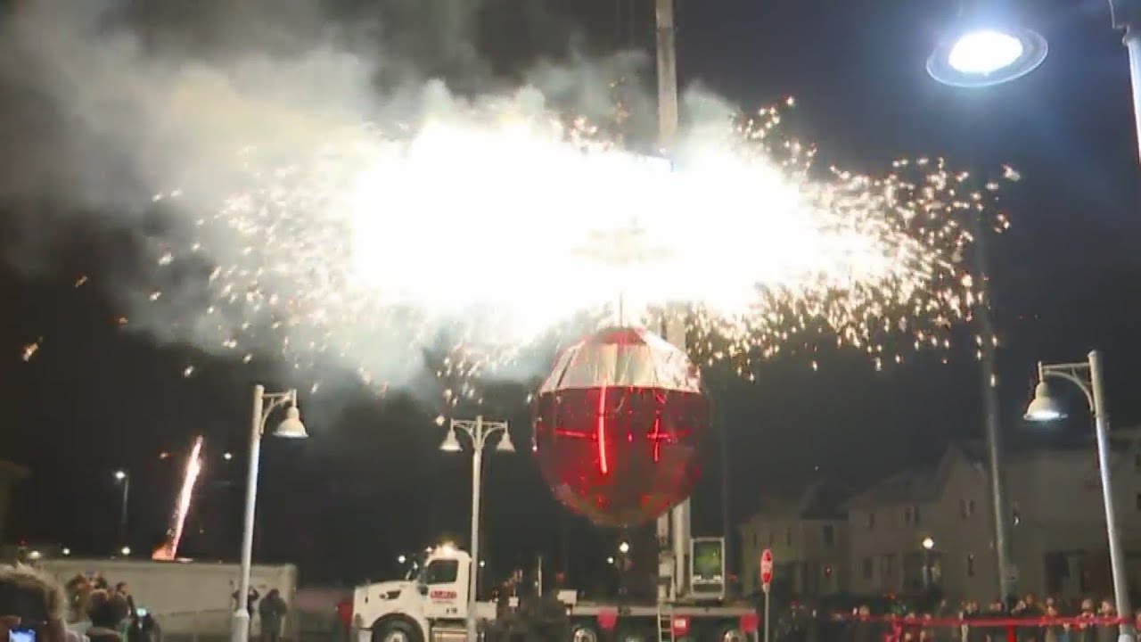 Fort Wayne rings in the New Year at Parkview Field