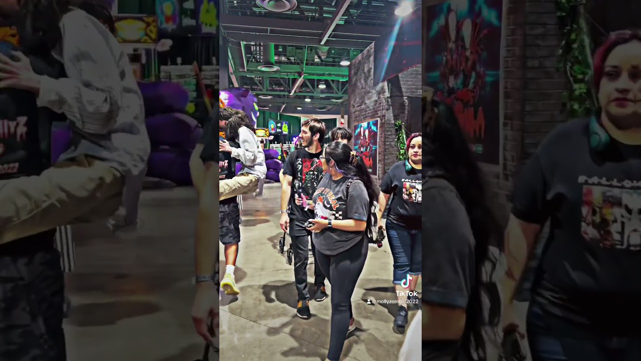 MollyZ always turning heads at @MidsummerScream  😁🧟‍♀️ @vfx-creates !! #midsummerscream