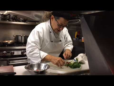 Mangia Qui chef Qui Qui Musarra makes a fancy Thanksgiving turkey roll