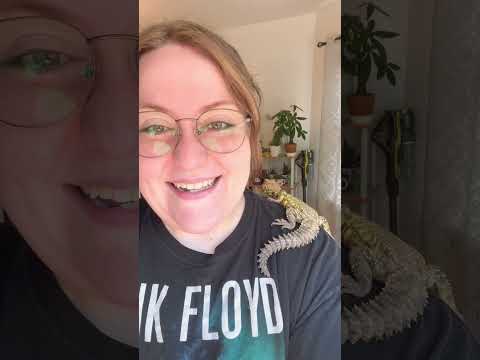 Just a Girl & Her Uromastyx #reptiles #pets #lizard