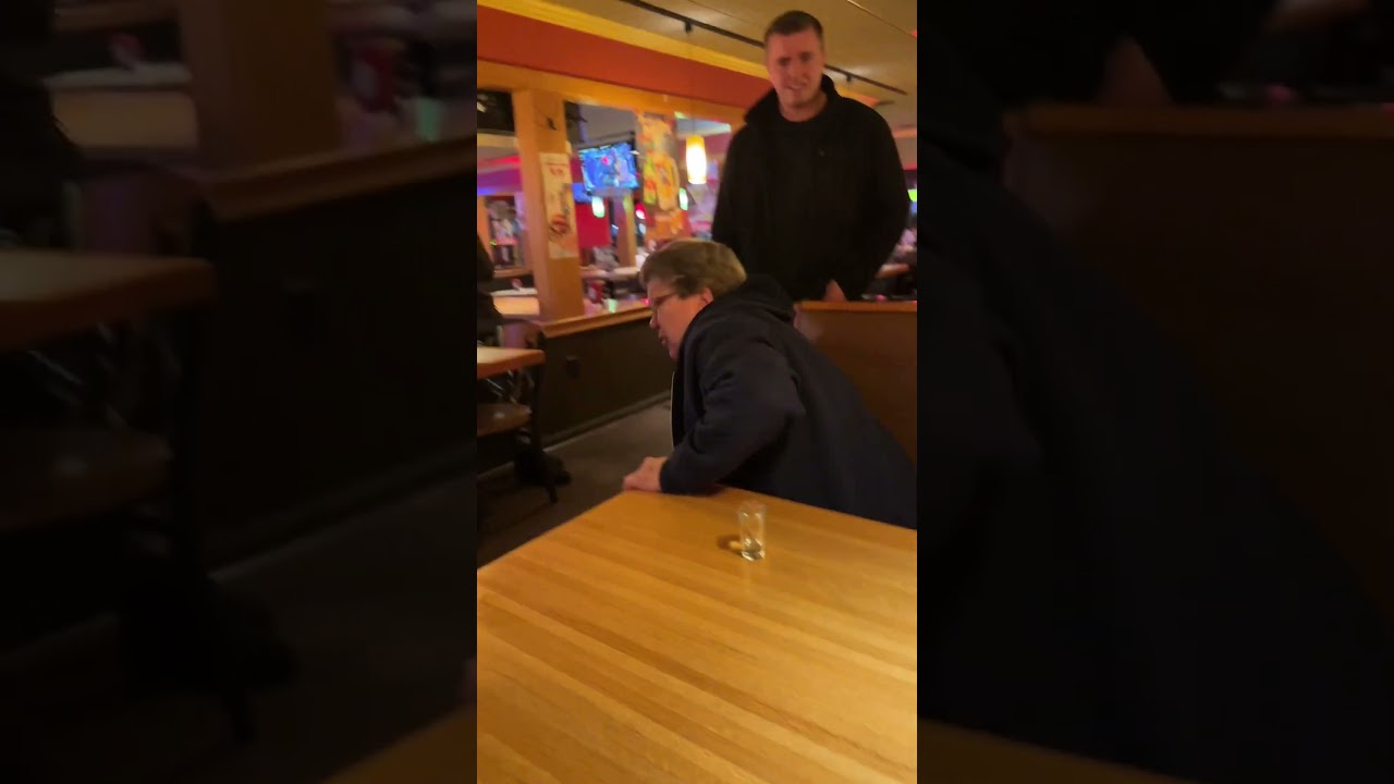 GRANDMA FREAKSOUT IN RESTAURANT!