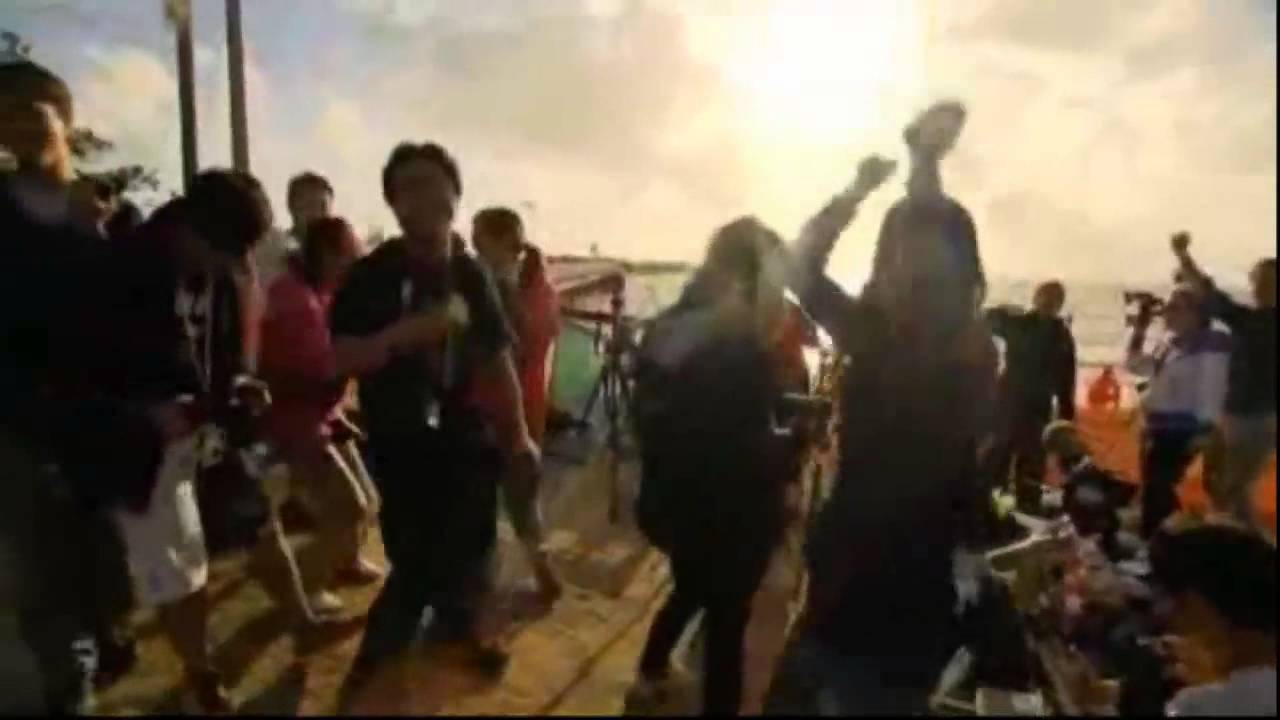 Solar eclipse casts shadow on northern Australia