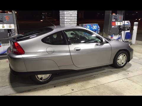 The Honda Insight Is the First Hybrid Tuner Car