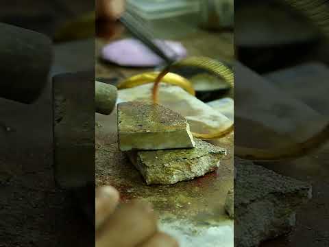 Mastering Gold: The Intricate World of Goldsmithing | SGK English