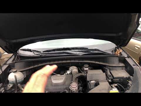Hyundai Tucson – How to add oil