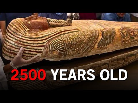 Archaeologists Open a 2,500-Year-Old Mummy Sarcophagus and Make a Spectacular Discovery!