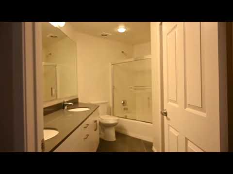 Bella Vista At Warner Ridge Apartments - Woodland Hills - Silver Oak 135