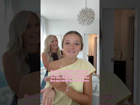 Did you guys hear that!? π€£ππ#fyp #viral #momandaughter #mom #daughter #teen #preppy #fyp #ootd