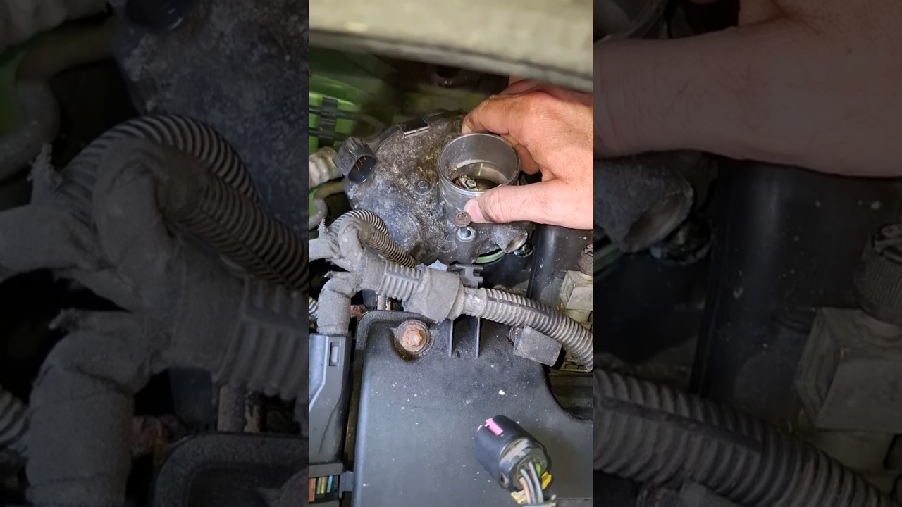 Vauxhall Corsa D: How To Remove Throttle Body (Opel Corsa D)