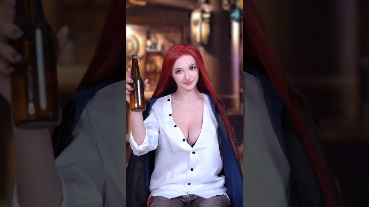Mommy Shanks😍🔥Rate from 1 to 10❤️ #anime #onepiece #cosplay #onepiececosplay #animecosplay #fyp