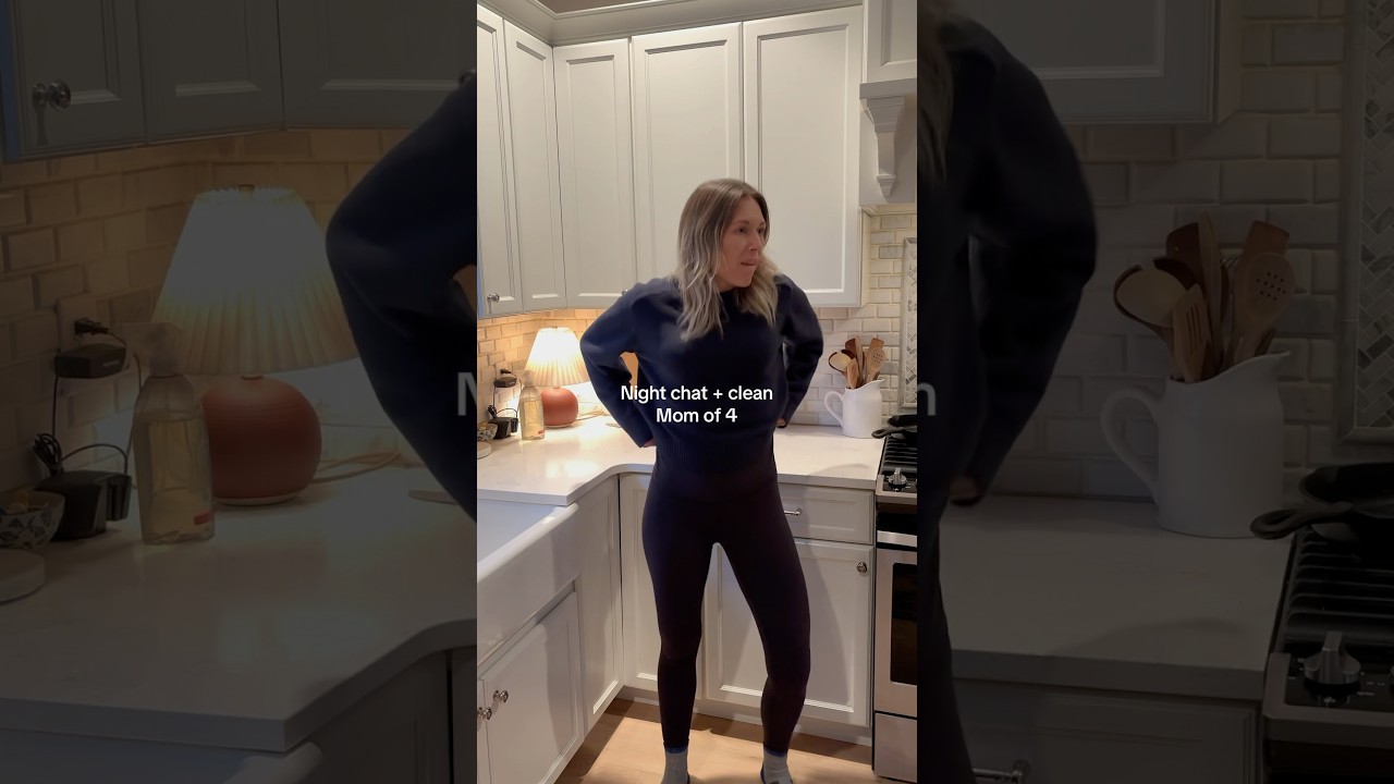 Night chat + clean #fyp #asmr #mom #motivation #weightloss
